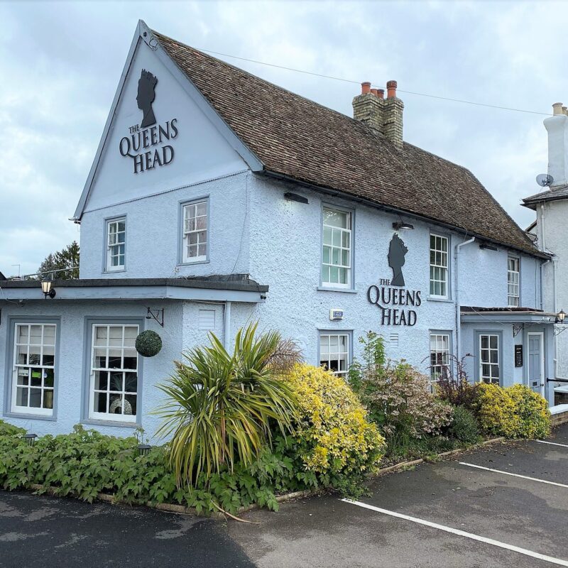 The Queens Head at Harston, Cambridge - Village pub with Thai food
